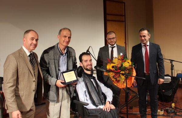 ΟΛΟΙ ΟΙ ΑΝΘΡΩΠΟΙ ΔΙΑΦΟΡΕΤΙΚΟΙ-ΟΛΟΙ ΙΣΟΙ | Indrama