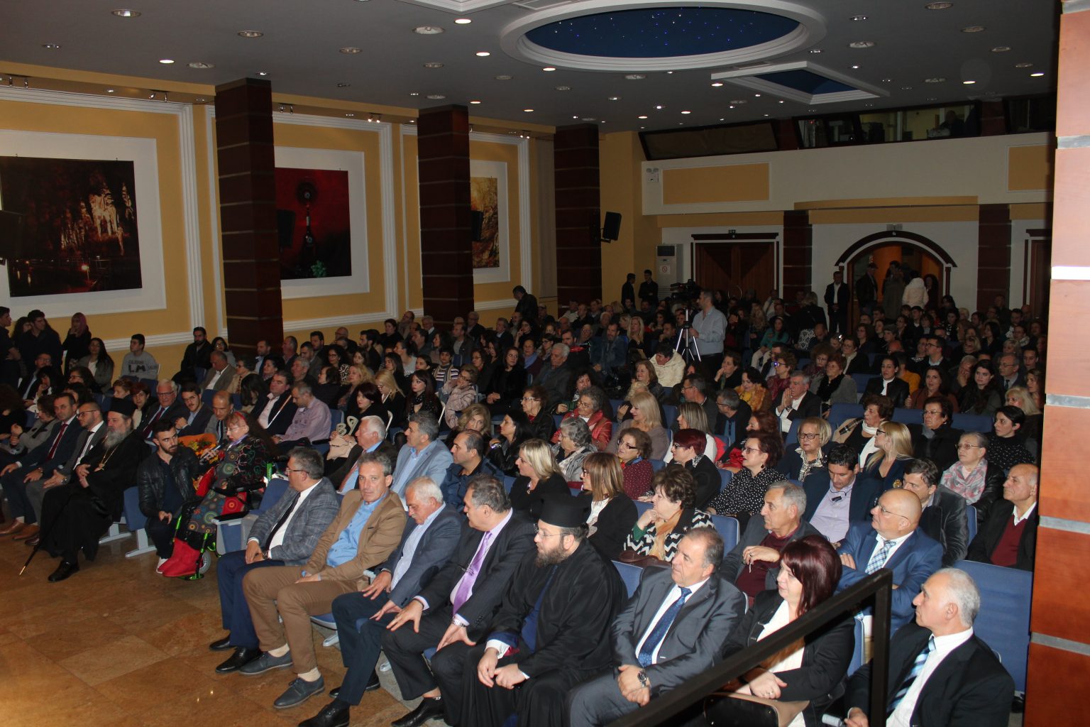 ΟΛΟΙ ΟΙ ΑΝΘΡΩΠΟΙ ΔΙΑΦΟΡΕΤΙΚΟΙ-ΟΛΟΙ ΙΣΟΙ | Indrama